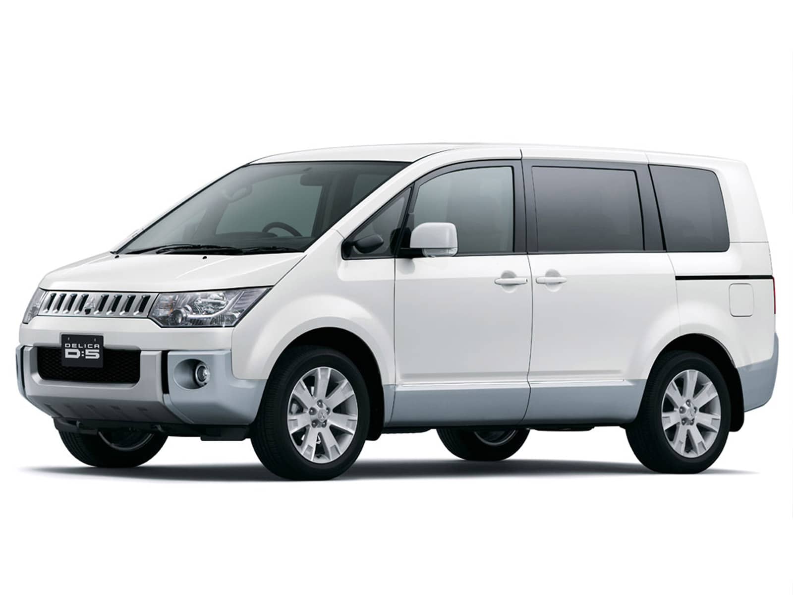 Опубликована вторая часть рекламного буклета Mitsubishi Delica 6 поколения