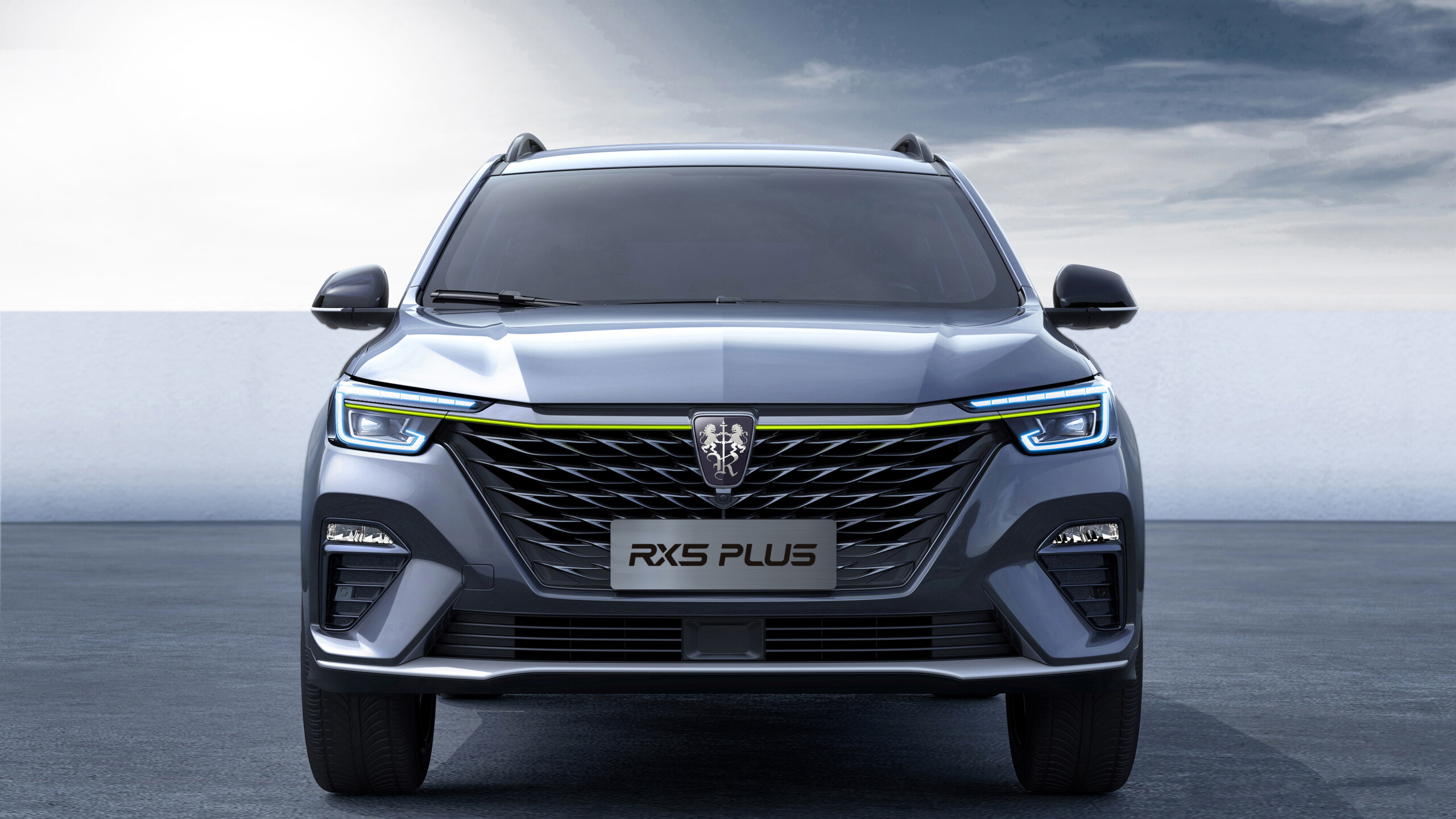 В дилерские центры "приехал" новый Roewe RX5 PLUS 2021