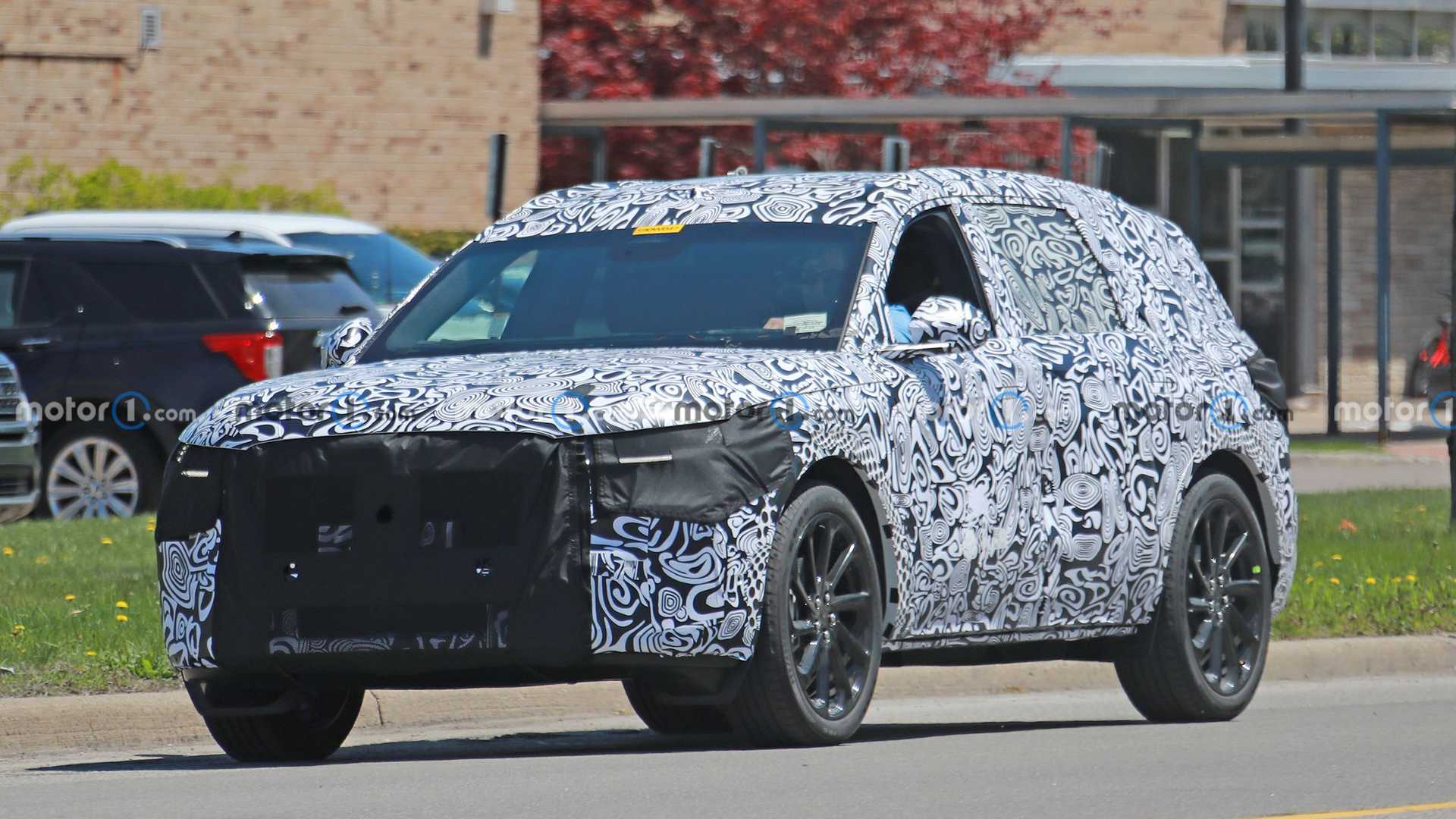 Ford Fusion Active 2024 будет полноприводным 7-местным кроссом