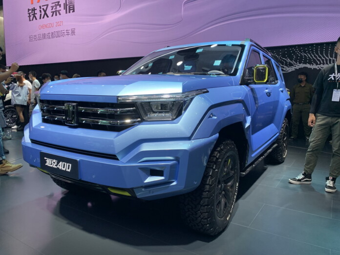 Tank 400 2023 показан на шпионских фото в серийной версии