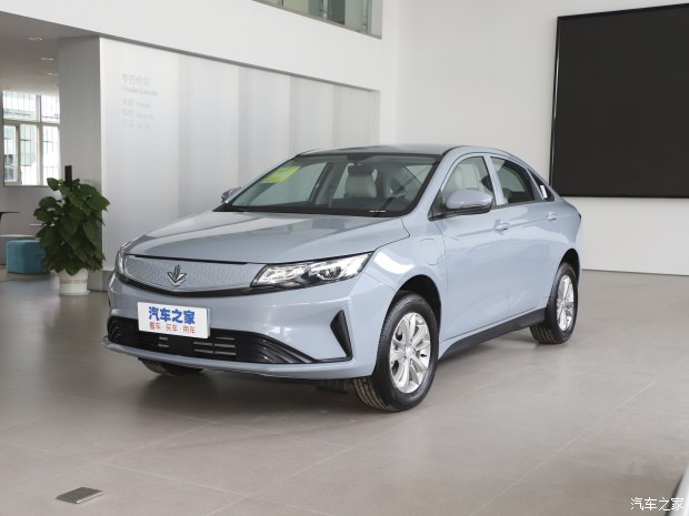 Maple Leaf 60s Pro 2023 раскрывается на "живых" фото