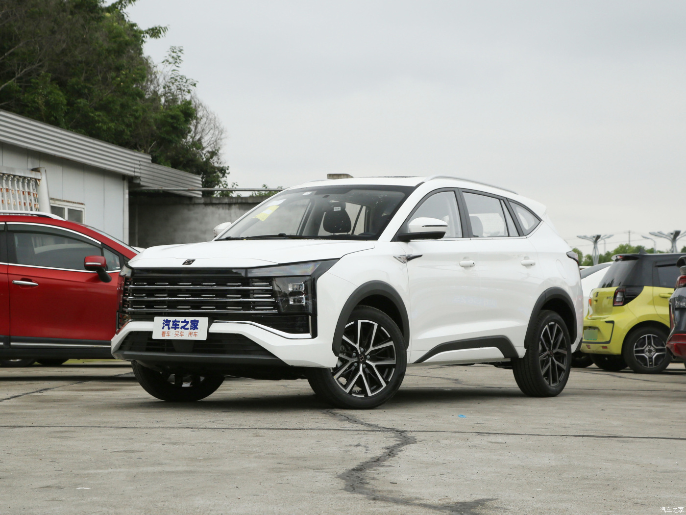 JAC Sehol X8 Plus 2023 официально продается в Китае