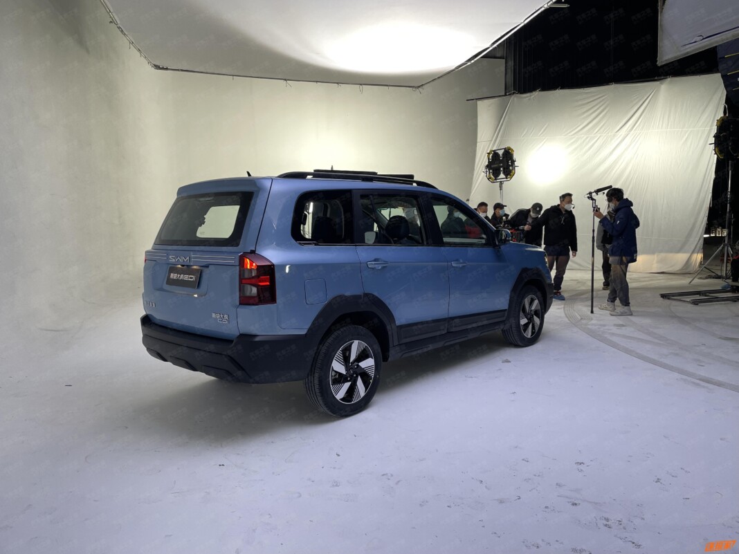 SWM Tiger ED-i 2023 показали на "живых" фото перед дебютом