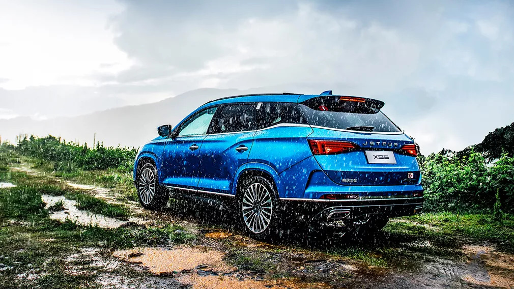Jetour X95 2023 поступил в дилерские центры РФ