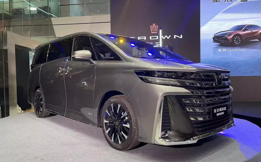 Toyota Crown Vellfire 2023 поступил в продажу в Китае