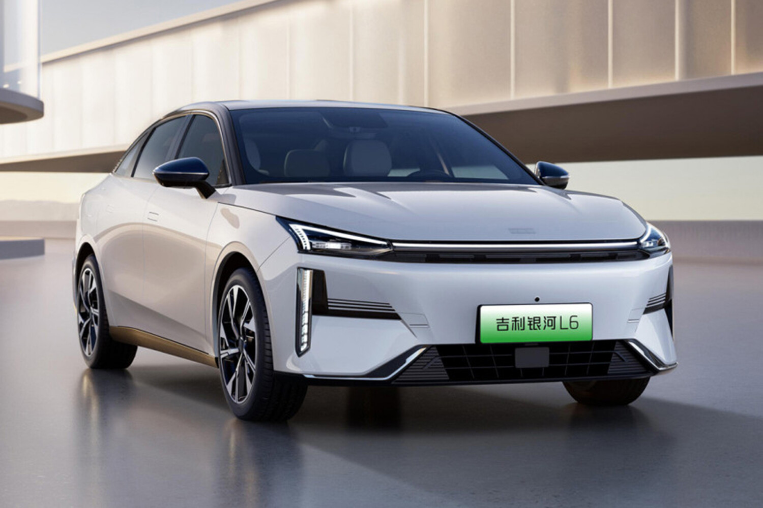 Geely Galaxy L6 2024 официально представлен в КНР