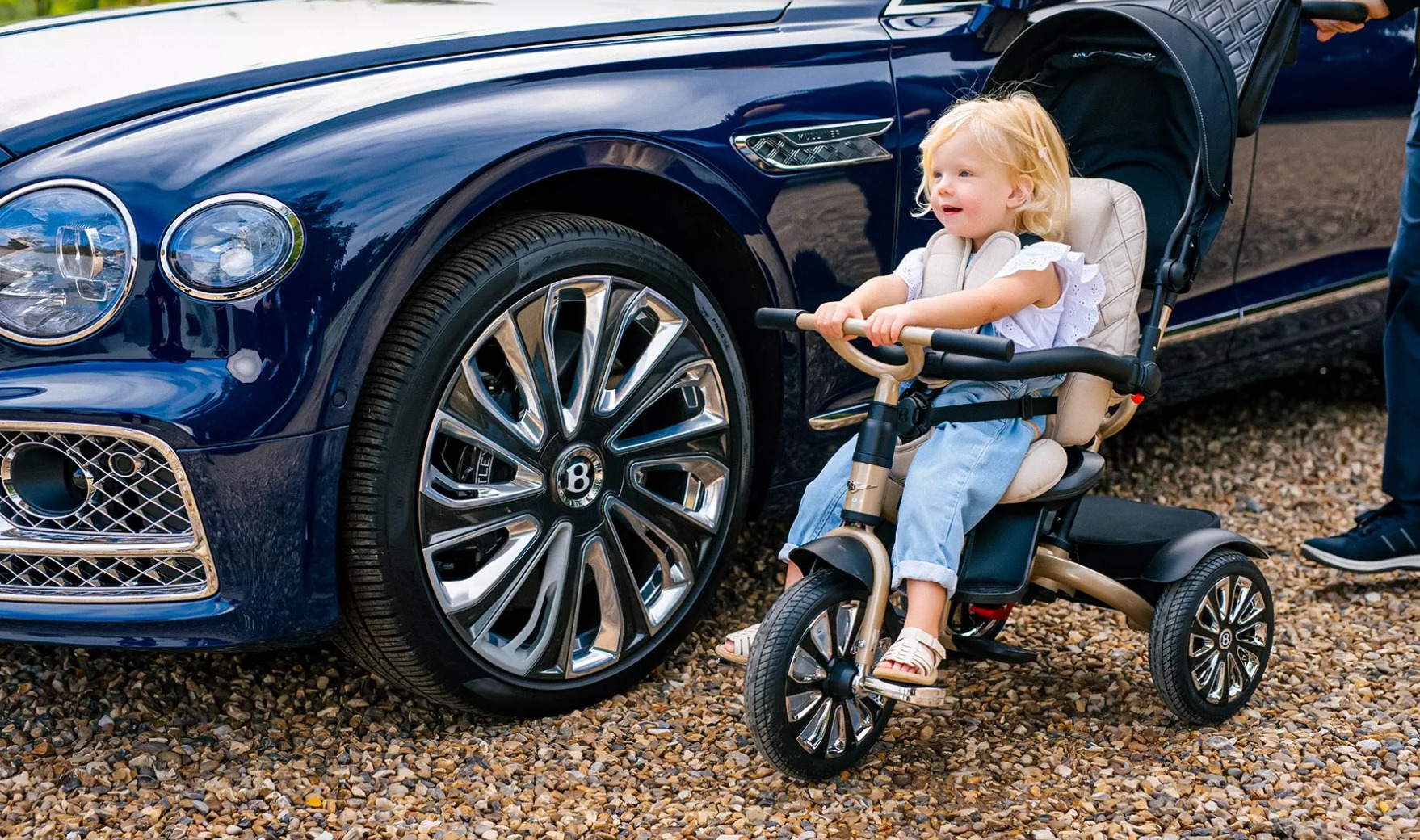Bentley официально представила свою самую дешевую модель: цена всего 70 ...