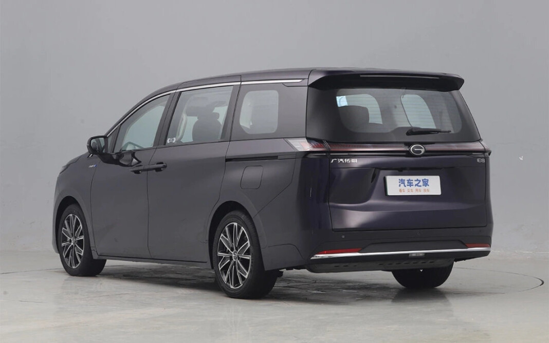 Новый 7-местный минивэн GAC Trumpchi E8: новые подробности и фото, скоро в России