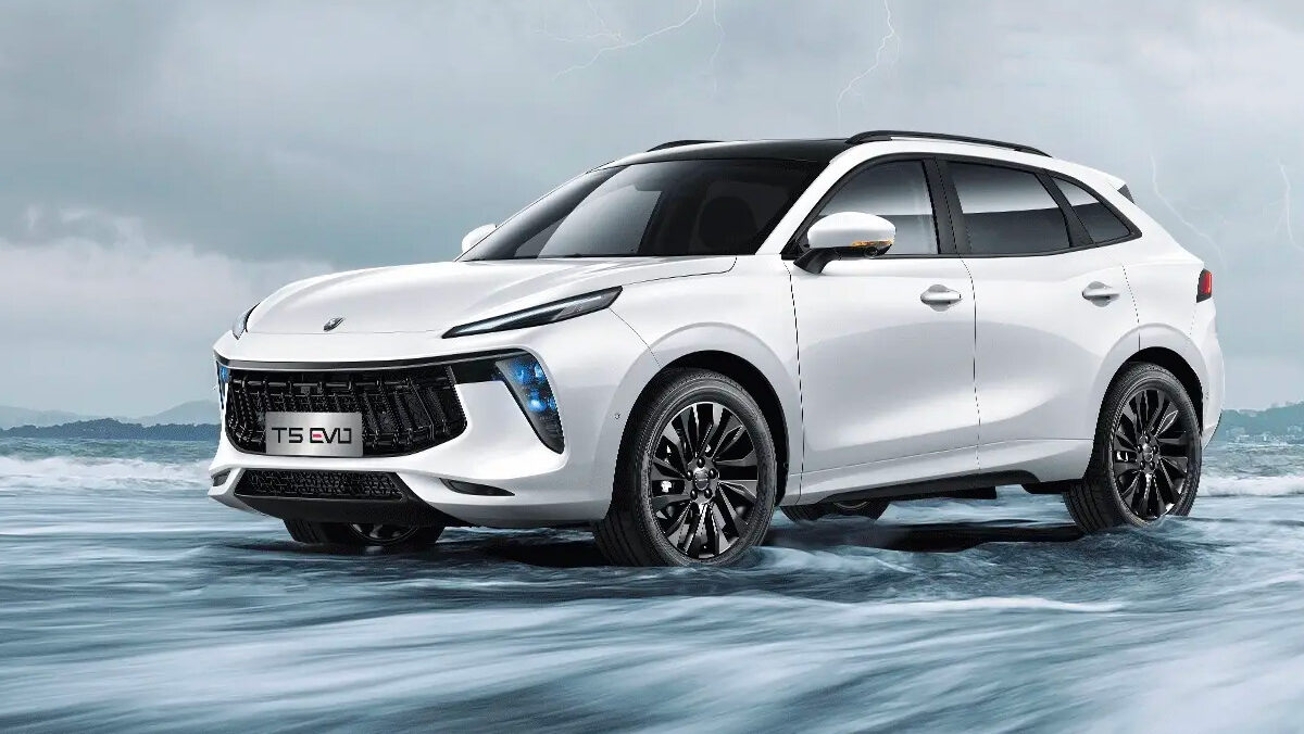 Forthing T5 Evo 2024 подешевел на 200 000 рублей в РФ