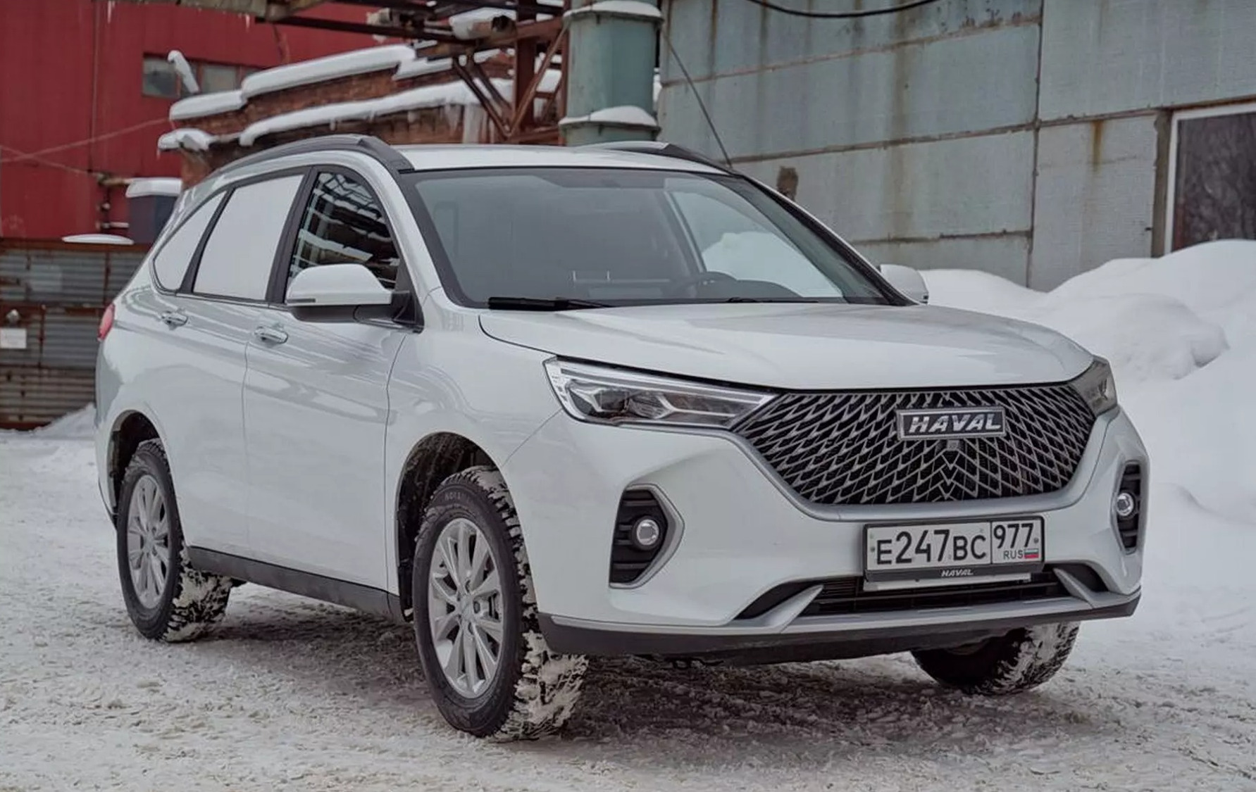 В России появился конкурент Lada Largus на базе кроссовера Haval M6