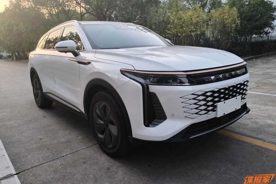 Exeed VX и RX 2025 представлены в обновленной версии