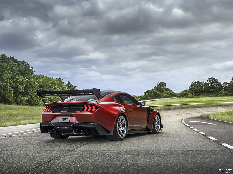 Ford Mustang GTD Performance Pack 2024 раскрыт на фото