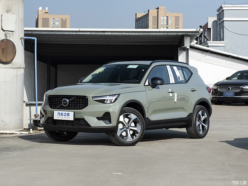 Volvo XC40 2024 будет доступен в версии Polar Night Black