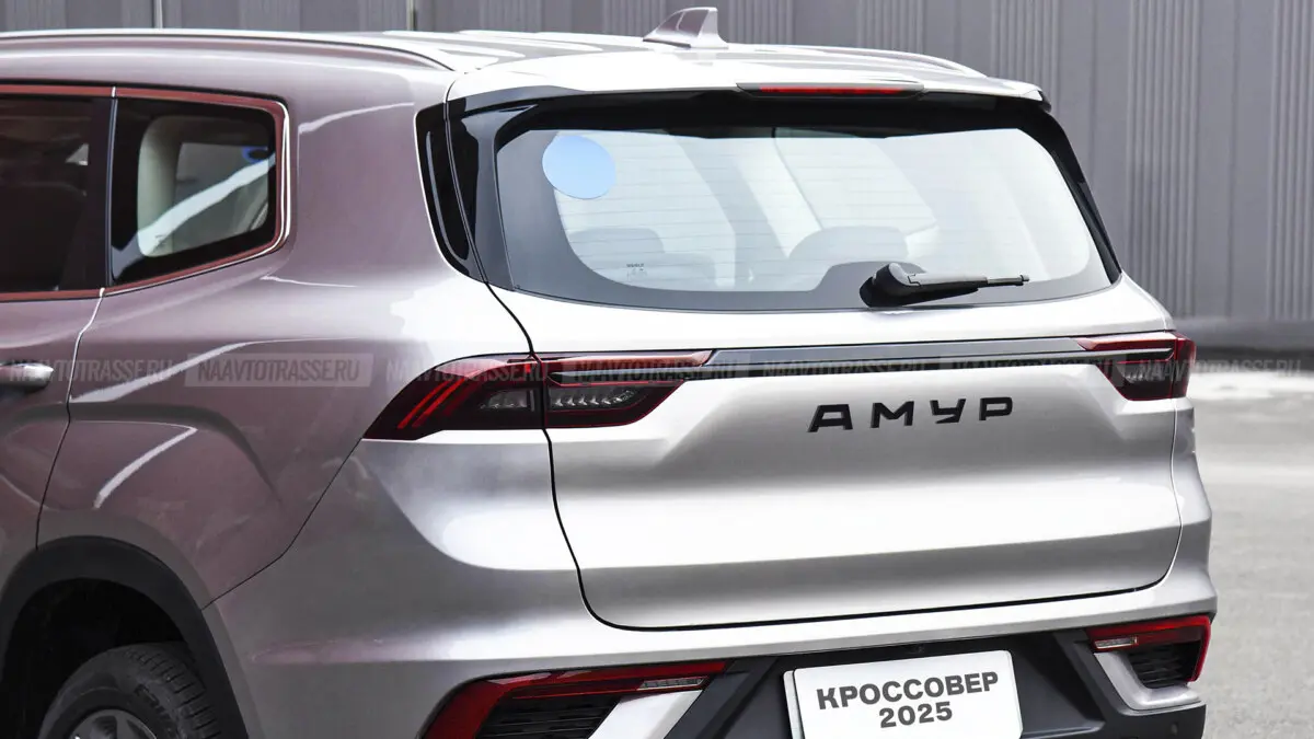 Снимки первого кроссовера КамАЗ-43253 Амур 2025 с 7-местным салоном ...