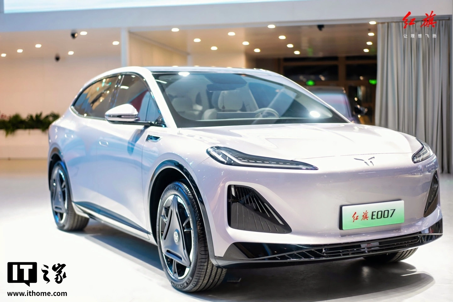 Hongqi E007 2025 года: в Китае стартовало производство кросса