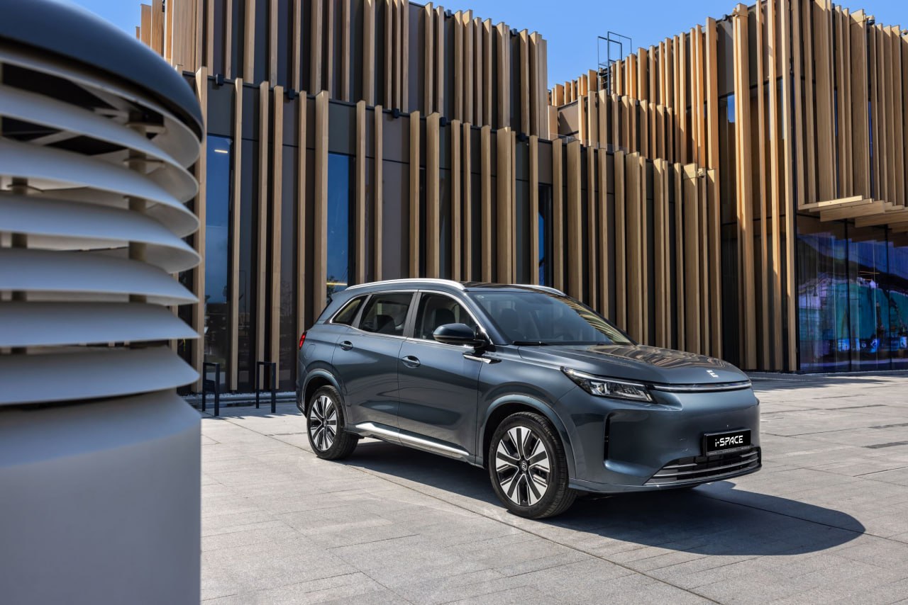 Evolute i-Space 2026 стал доступен для покупки в России