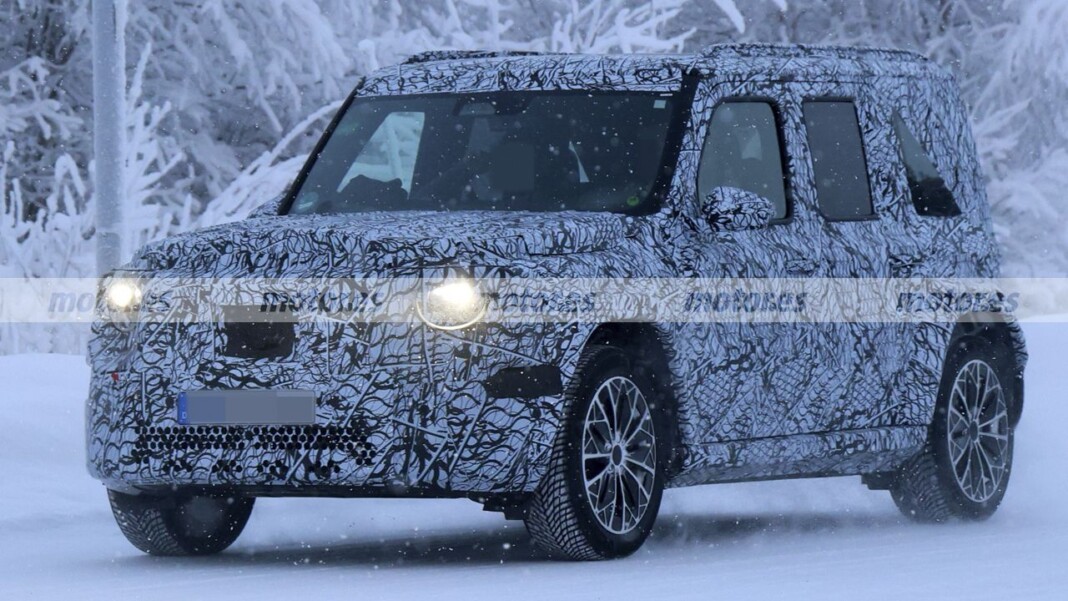 Компактный «Гелендваген» Mercedes GLG впервые сняли на фото: он ...