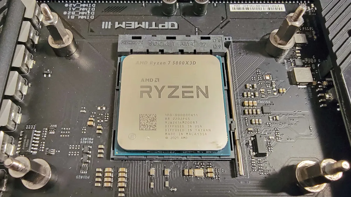 AMD перевыпустила Ryzen 7 5800X3D после четырёх лет отсутствия